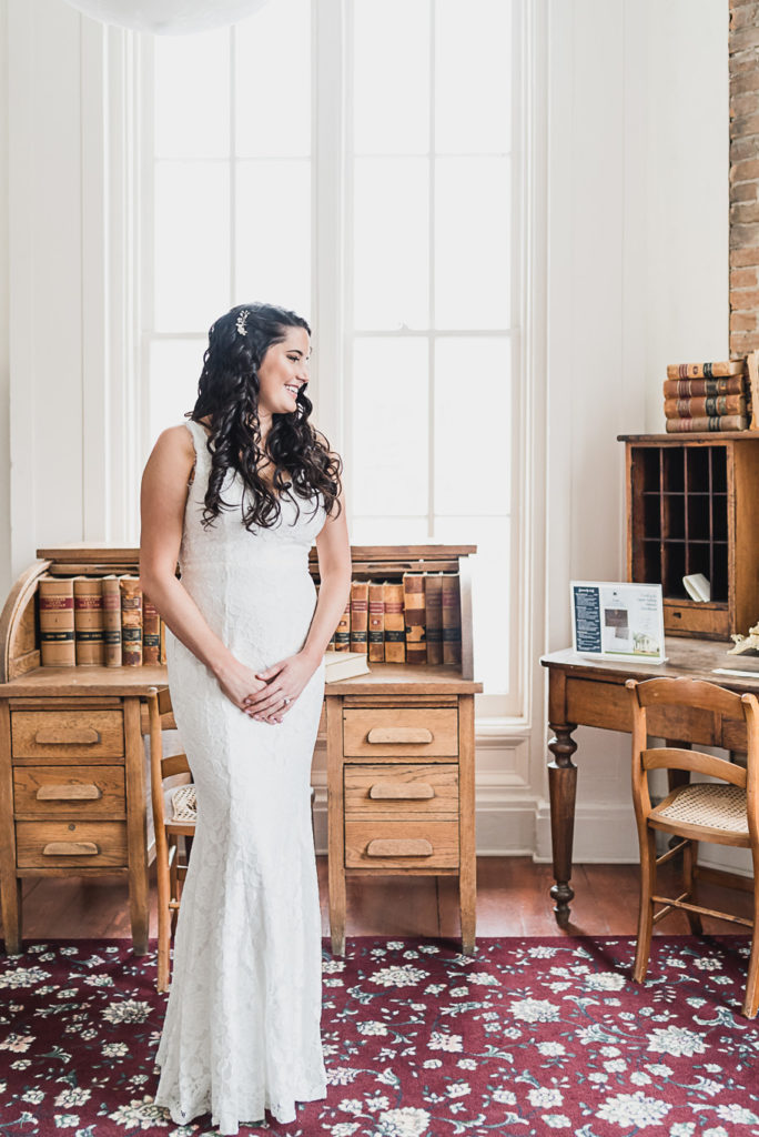 lapeer historical courthouse wedding by kari dawson photography