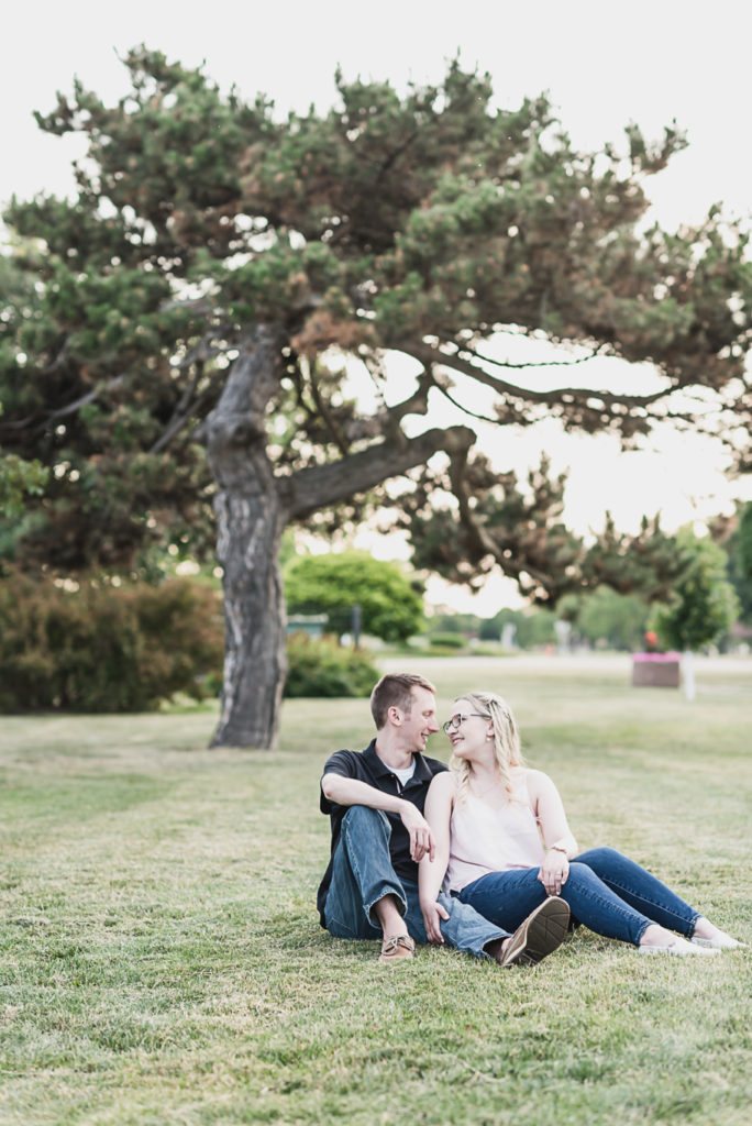 belle isle engagement photos in detroit by kari dawson photography